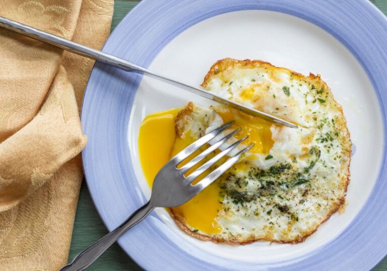 Over-Easy Eggs Recipe for Beginners in Under 5 Minutes